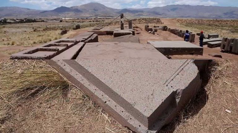 This planets oldest and grandest megalith structure Puma Punku ...