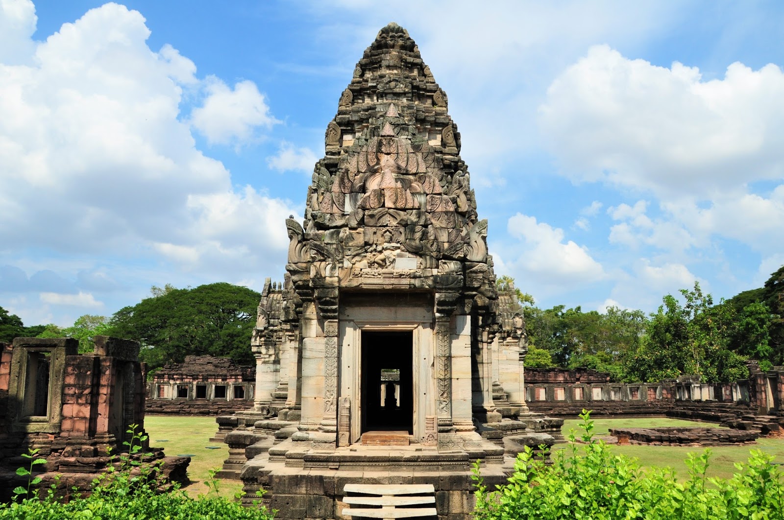 12350 YEAR OLD HINDU PHIMAI TEMPLE IN THAILAND WAS BUILT BY KERALA ...